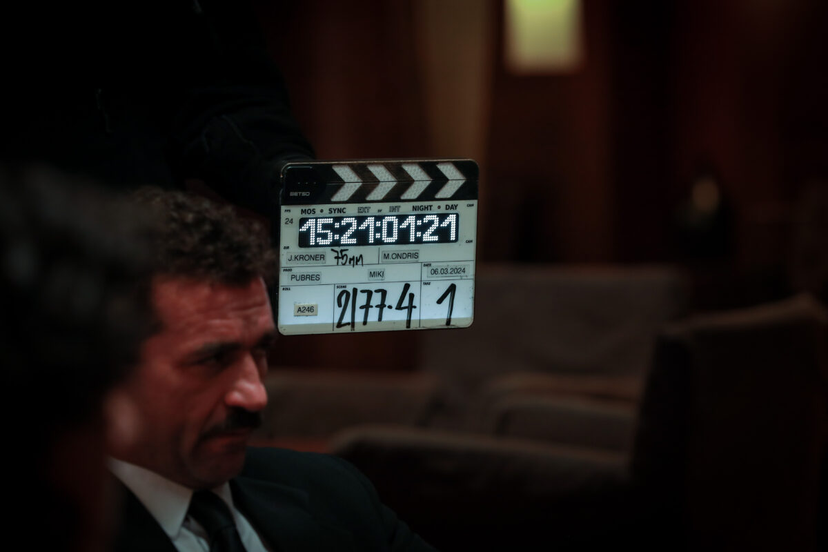 ČERNÁK | Cinemart.sk